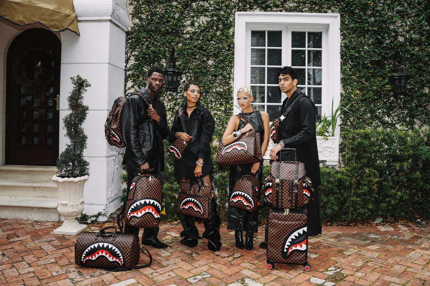 SAWTOOTH SHARKS IN PARIS – SPRAYGROUND®