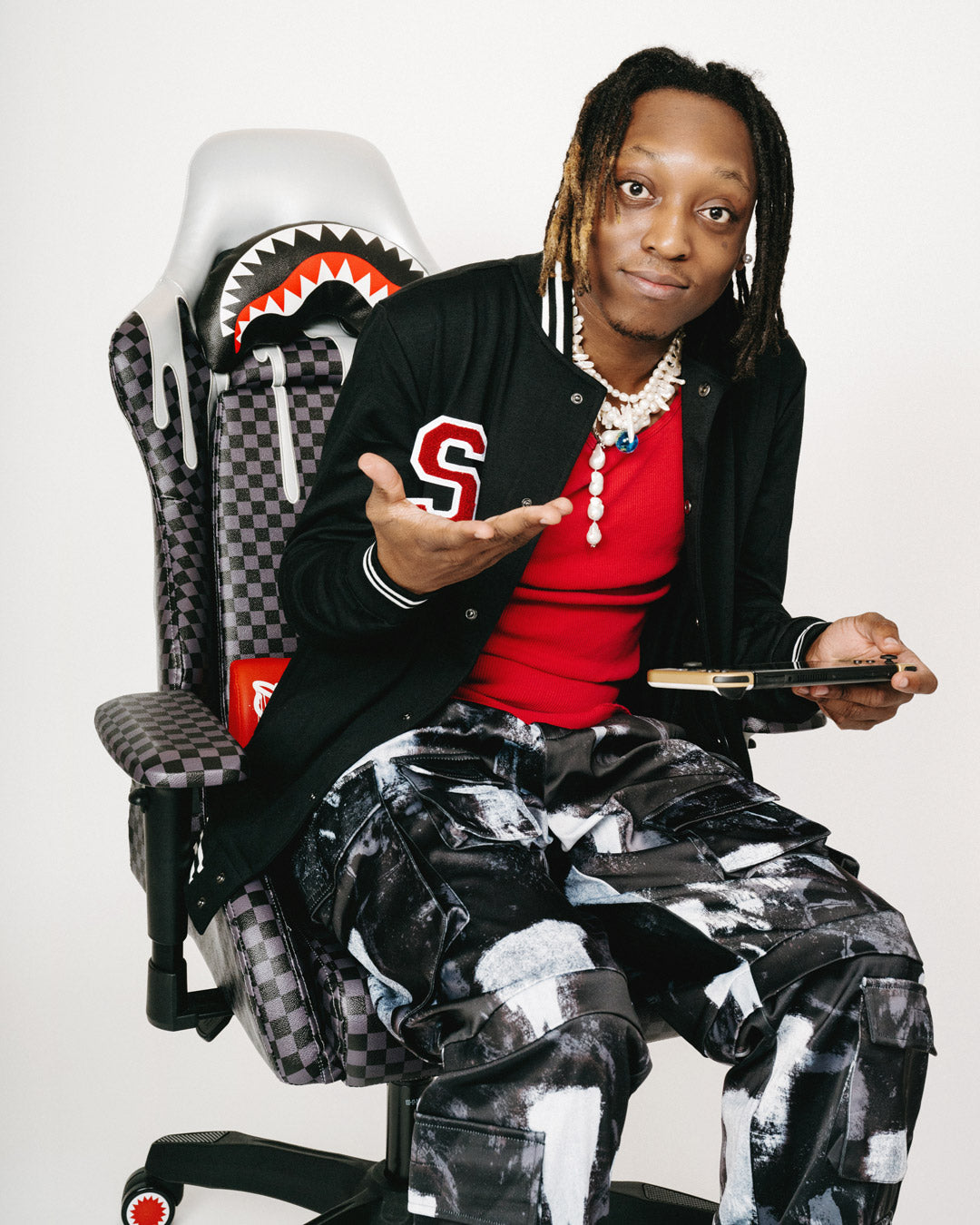 GHOST DRIP SHARK CHAIR – SPRAYGROUND®